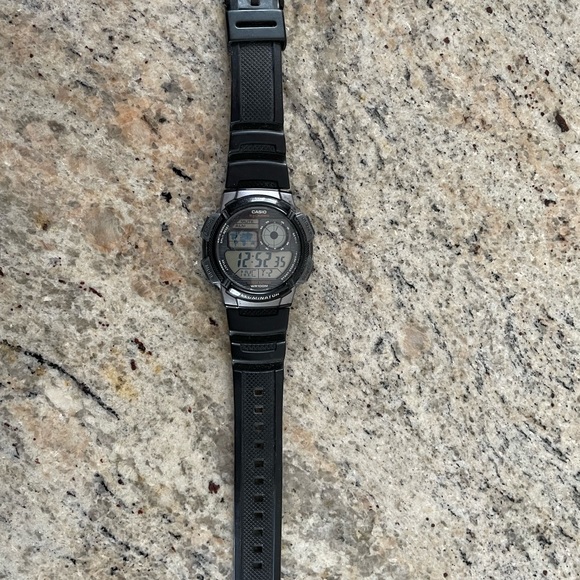 Casio | Wearables | Illuminator World Time Quartz Ae00w Mens Vntage ...